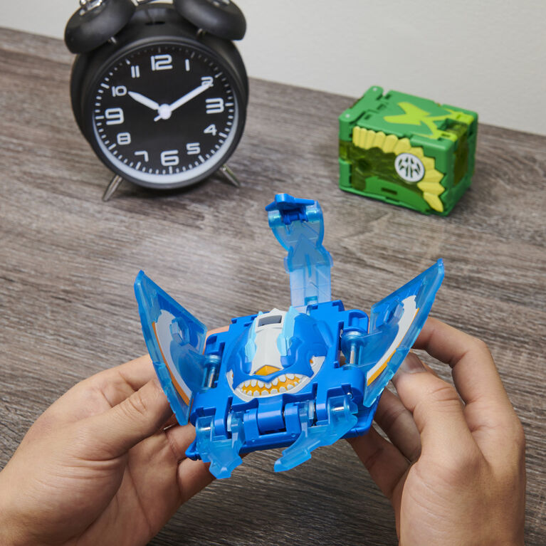 Bakugan Geogan Deka, Stingzer, Jumbo Collectible Transforming Figure ...