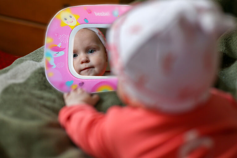 Benbat - Night & Day Car Mirror - Magical Unicorn / Pink / 0-36 Months ...