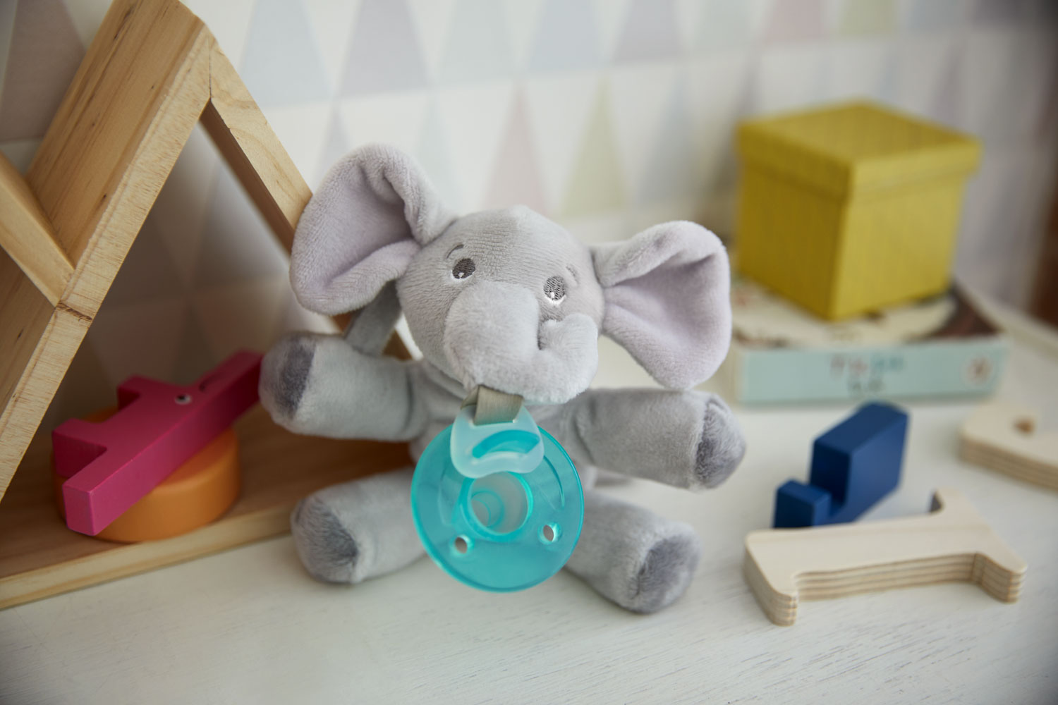 Philips Avent Soothie Snuggle - 0m+, Elephant | Babies R Us Canada